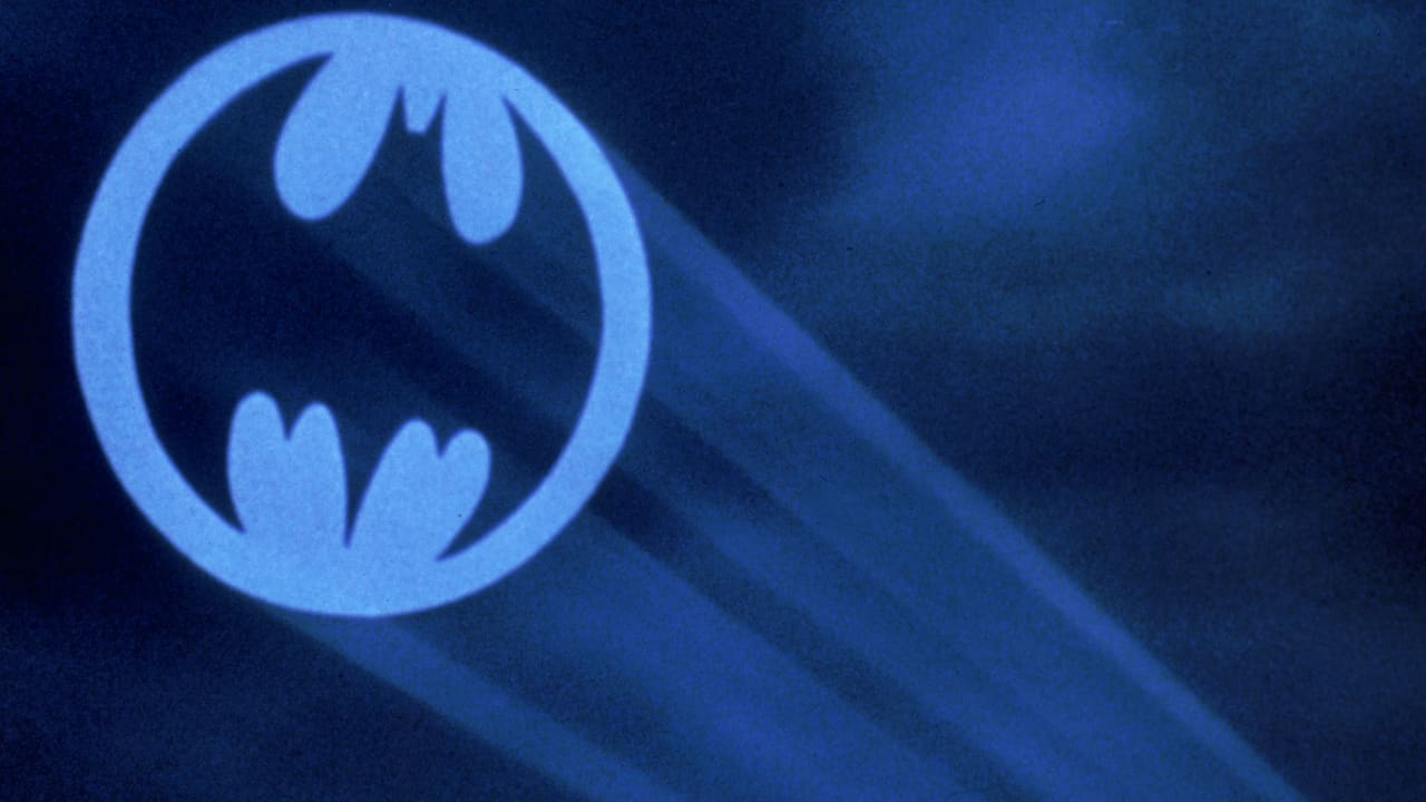 Bat segnale nei cieli italiani per il Batman Day